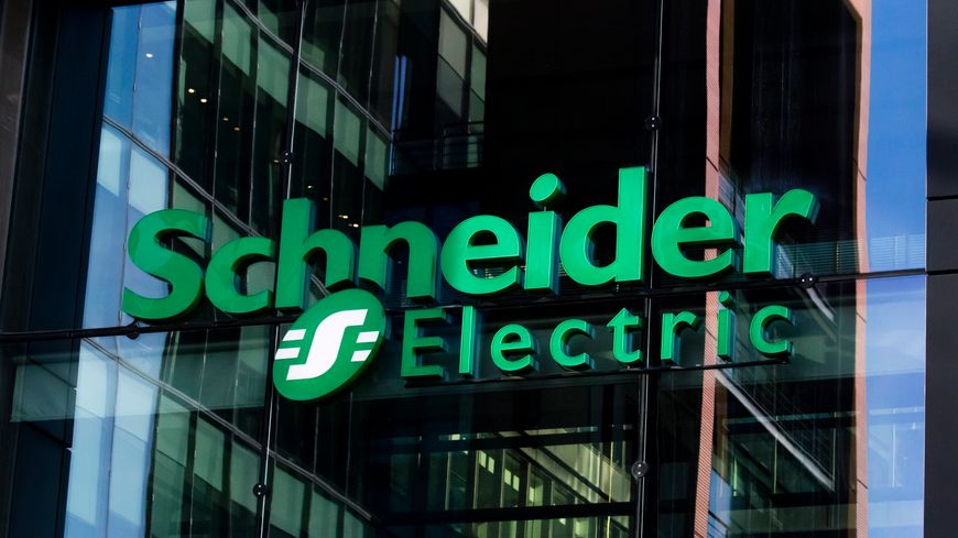 Saudi WTTCO seals cooperation deal with Schneider Electric