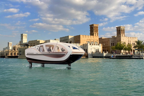 SeaBubbles shows its flying capsule at Future Innovation Summit