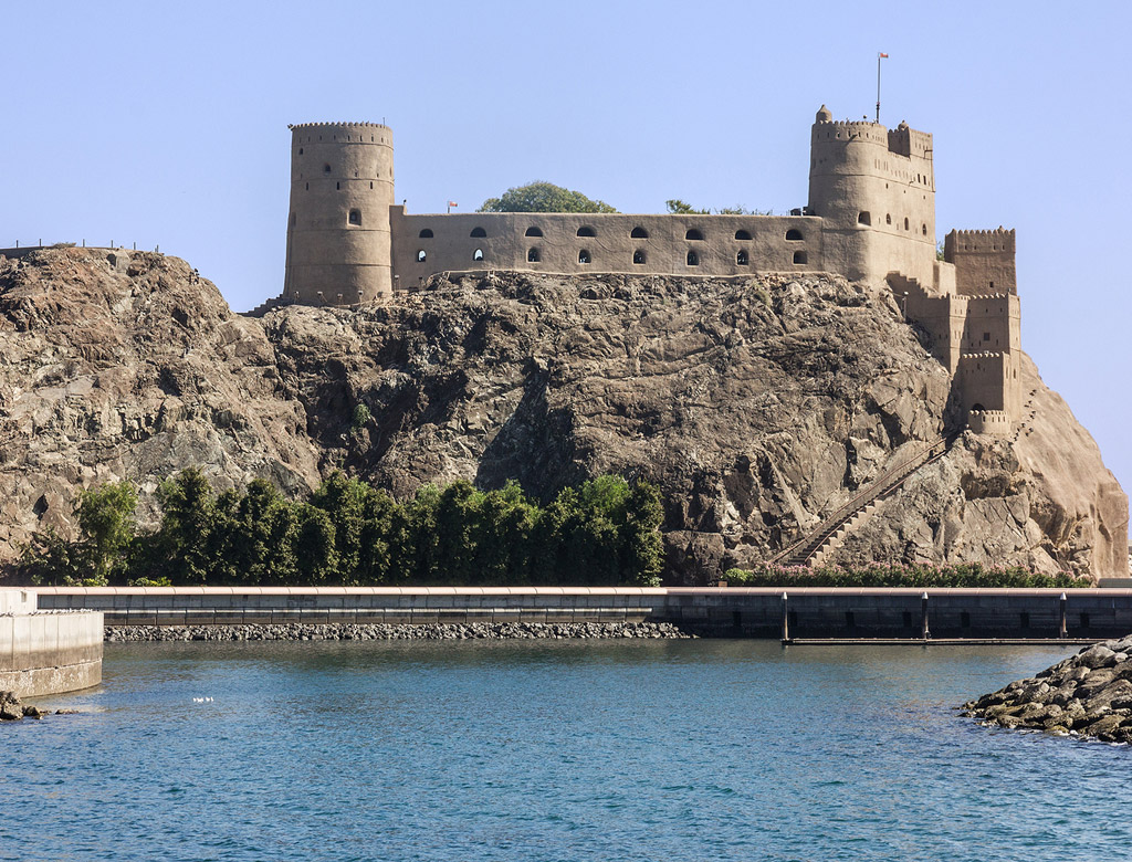 Oman, Russia discuss expansion of mutual tourism flows