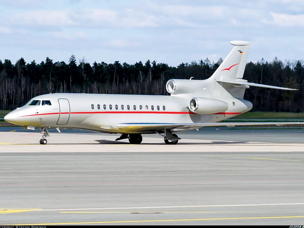Dassault Private Jet by VistaJet